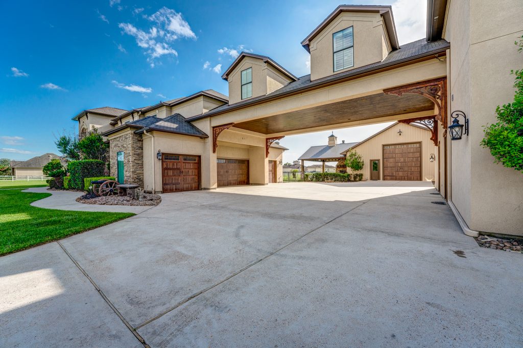 Farm and Ranch Style Homes - Portfolio Real Estate - Luxury Real Estate ...