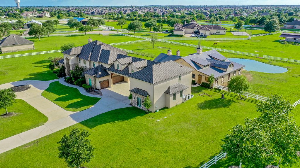 Farm and Ranch Style Homes - Portfolio Real Estate - Luxury Real Estate ...